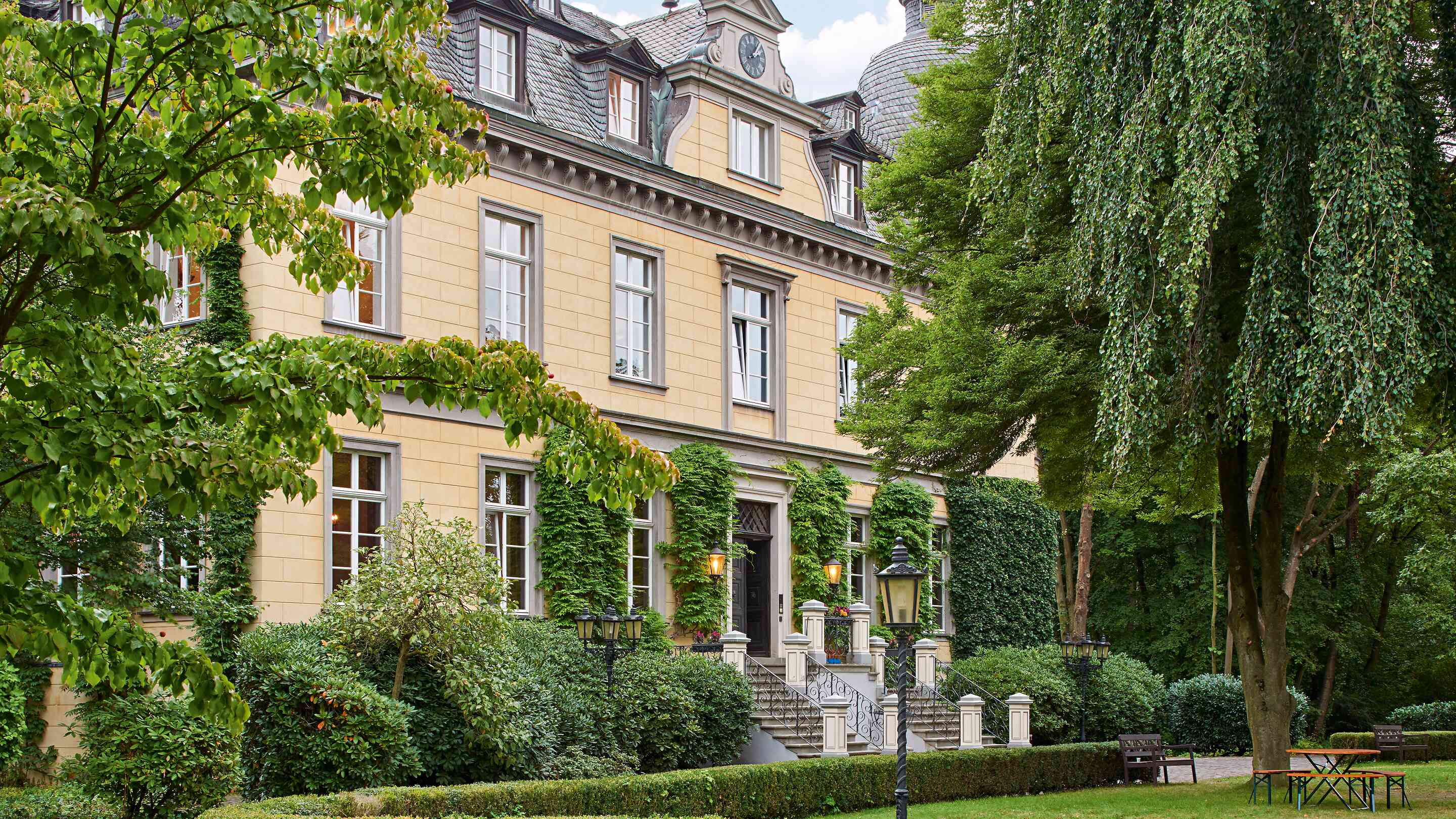 Burg Hemmersbach : seminar venue and meeting rooms at Kerpen Allemagne